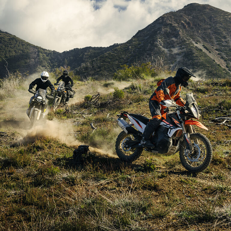 Fox Racing® Svergie - Official Site - MX, MTB & Kläder